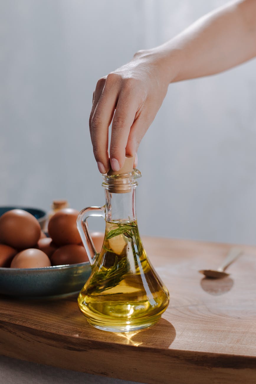 Understanding Different Cooking Oils – Julie Tang Nutrition